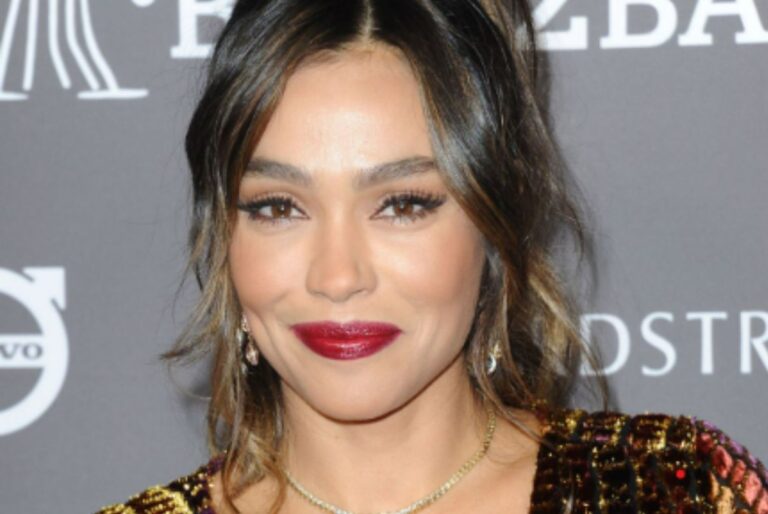 October Gonzalez (Tony Gonzalez's wife) Wiki, Biography, Age, Kids, Net ...