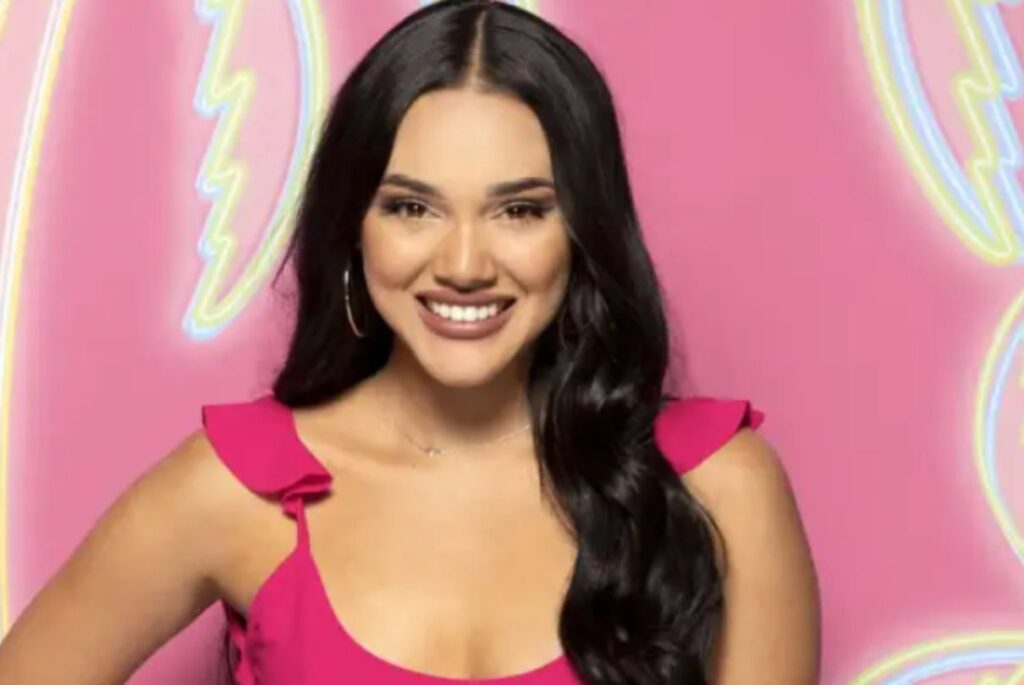 Cely Vazquez (TikTok Star) Height, Weight, Age, Boyfriend, Parents ...