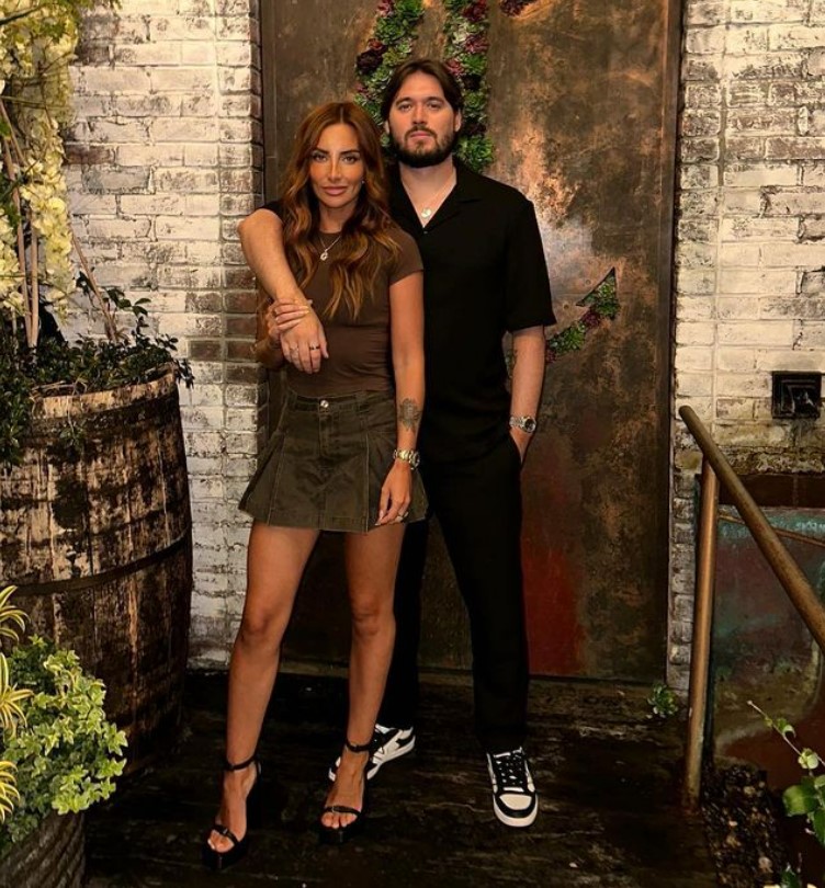 Charlie Sims (Chloe Sims' Brother) Wiki, Age, Wife, Kids, Family, Net ...